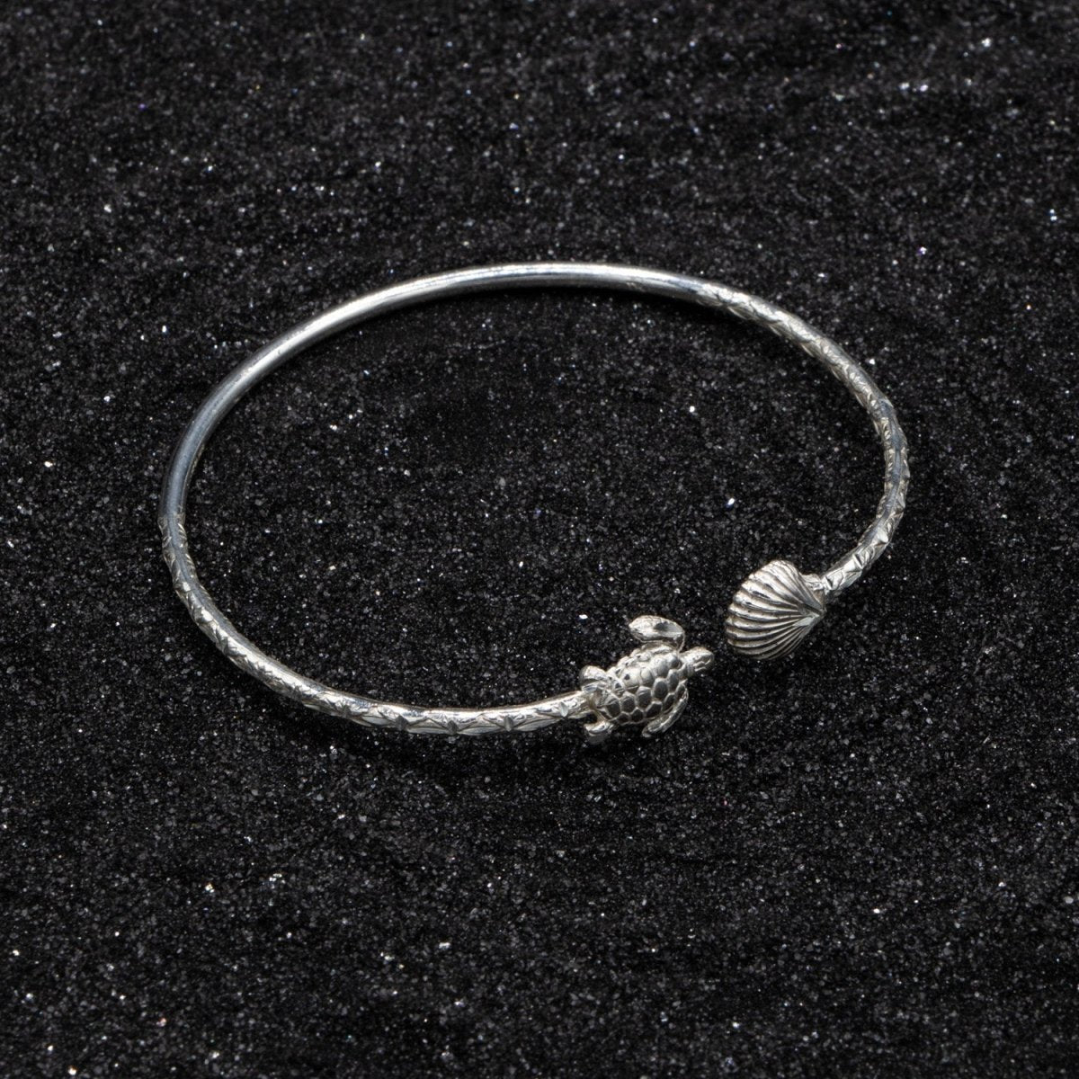 090 Trutle and Shell Caribbijou West Indian Bangle - Sterling Silver