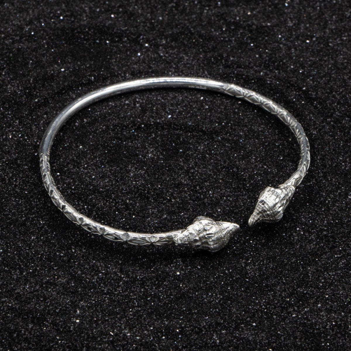 110 Conch Shell Caribbijou West Indian Bangle - Sterling Silver
