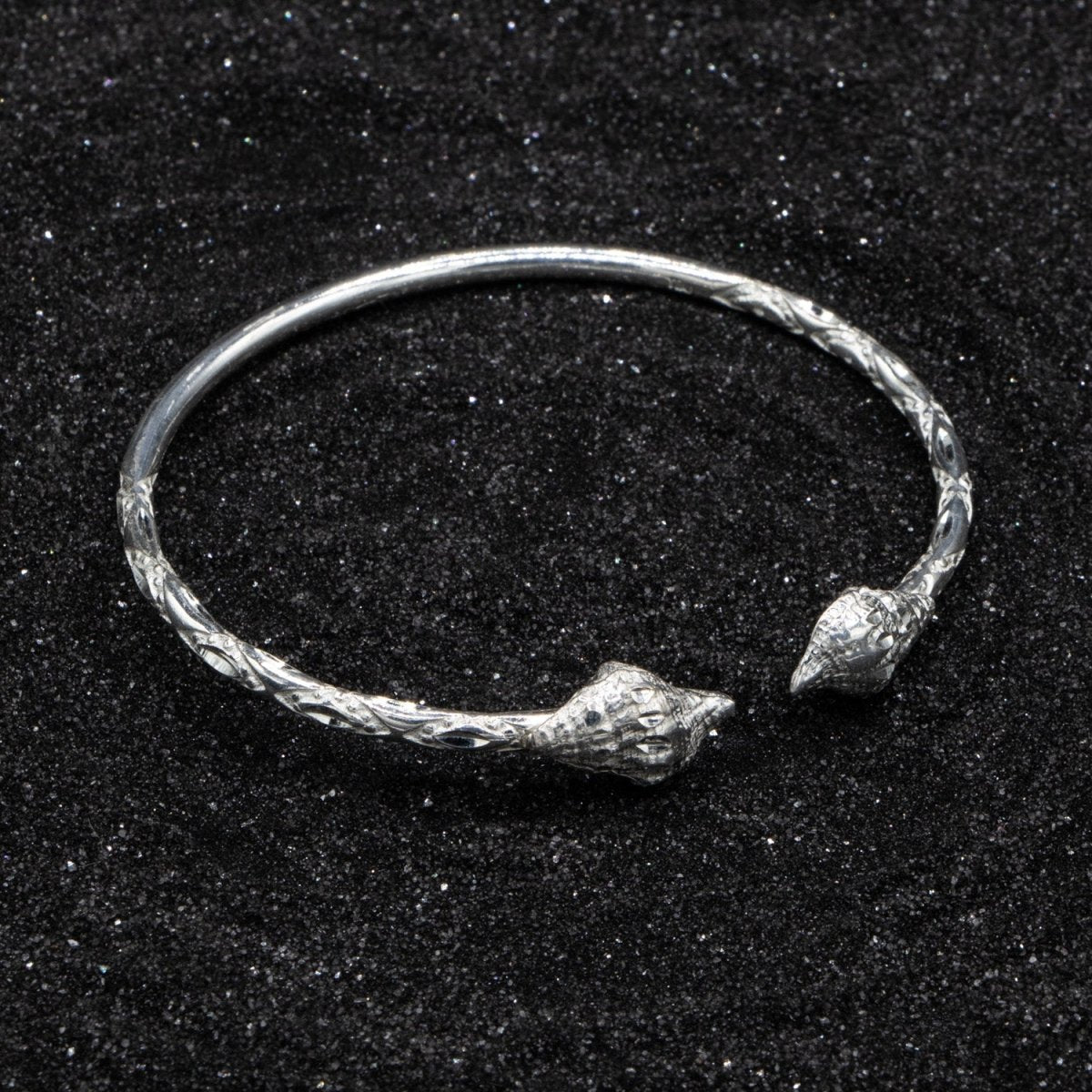 110 Conch Shell Caribbijou West Indian Bangle - Sterling Silver